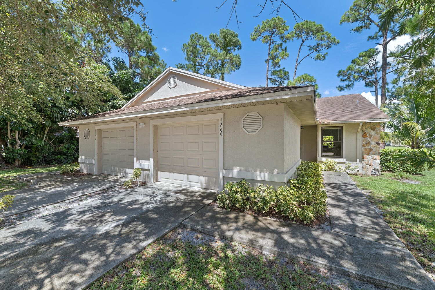 1194 Hyacinth Pl, Wellington, FL 33414 | Zillow