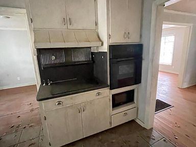 222 S Park Dr, Jackson, MS 39211 | Zillow