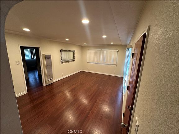 184 E 51st St, Long Beach, CA 90805 | MLS #OC25130872 | Zillow