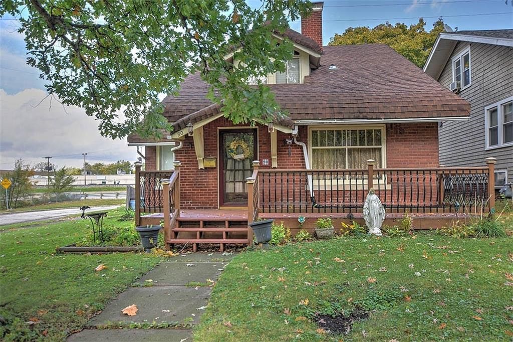 90 Fairview Pl, Decatur, IL 62522 | Zillow