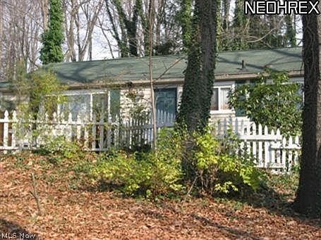 570 Westwood Ave, Wadsworth, OH 44281 | Zillow