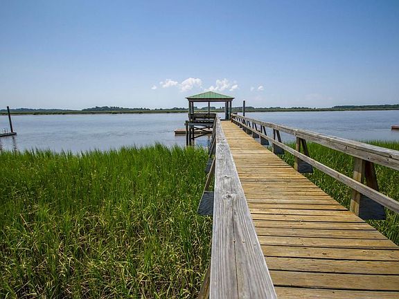 82 Retreat Ln, Green Pond, SC 29446 | Zillow