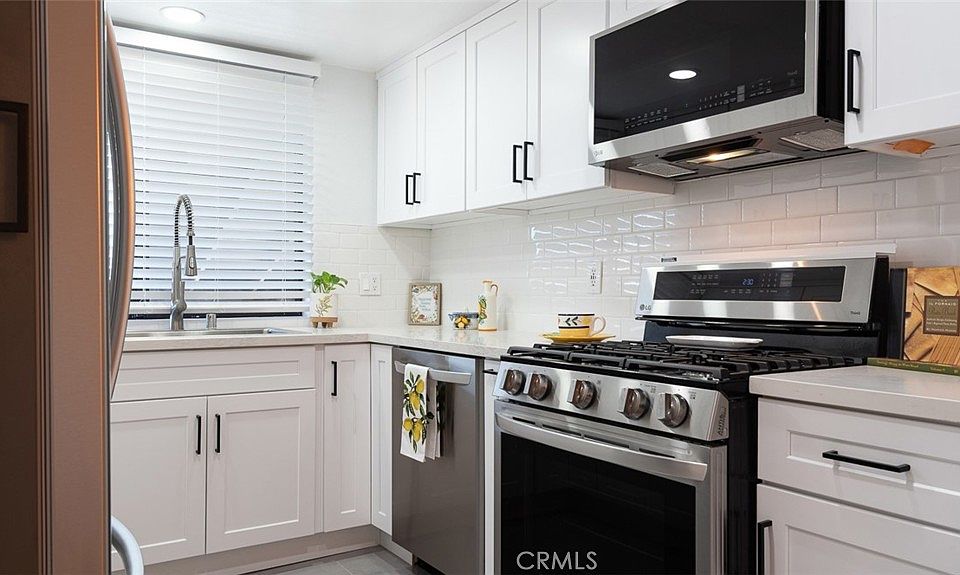 7305 Balboa Blvd UNIT 2, Van Nuys, CA 91406 | Zillow