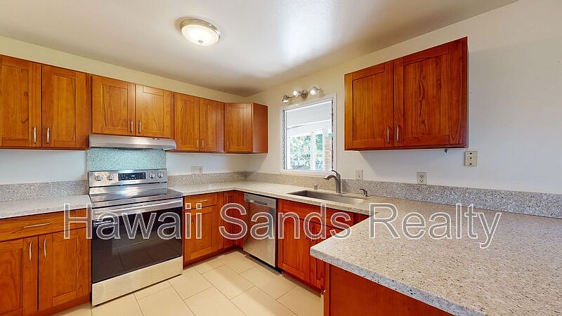 4227 Halupa St, Honolulu, HI 96818 | Zillow