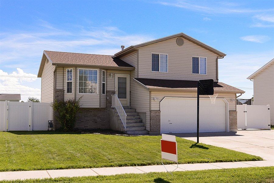 3835 W 4750 S, Roy, UT 84067 | Zillow