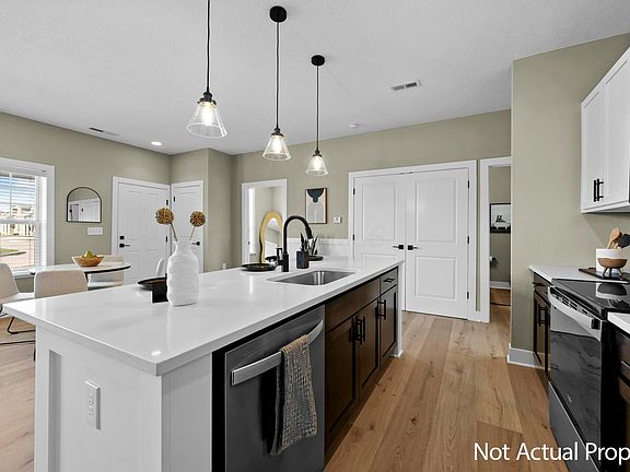 5652 Apothecary Way, New Albany, OH 43054 | MLS #225002209 | Zillow