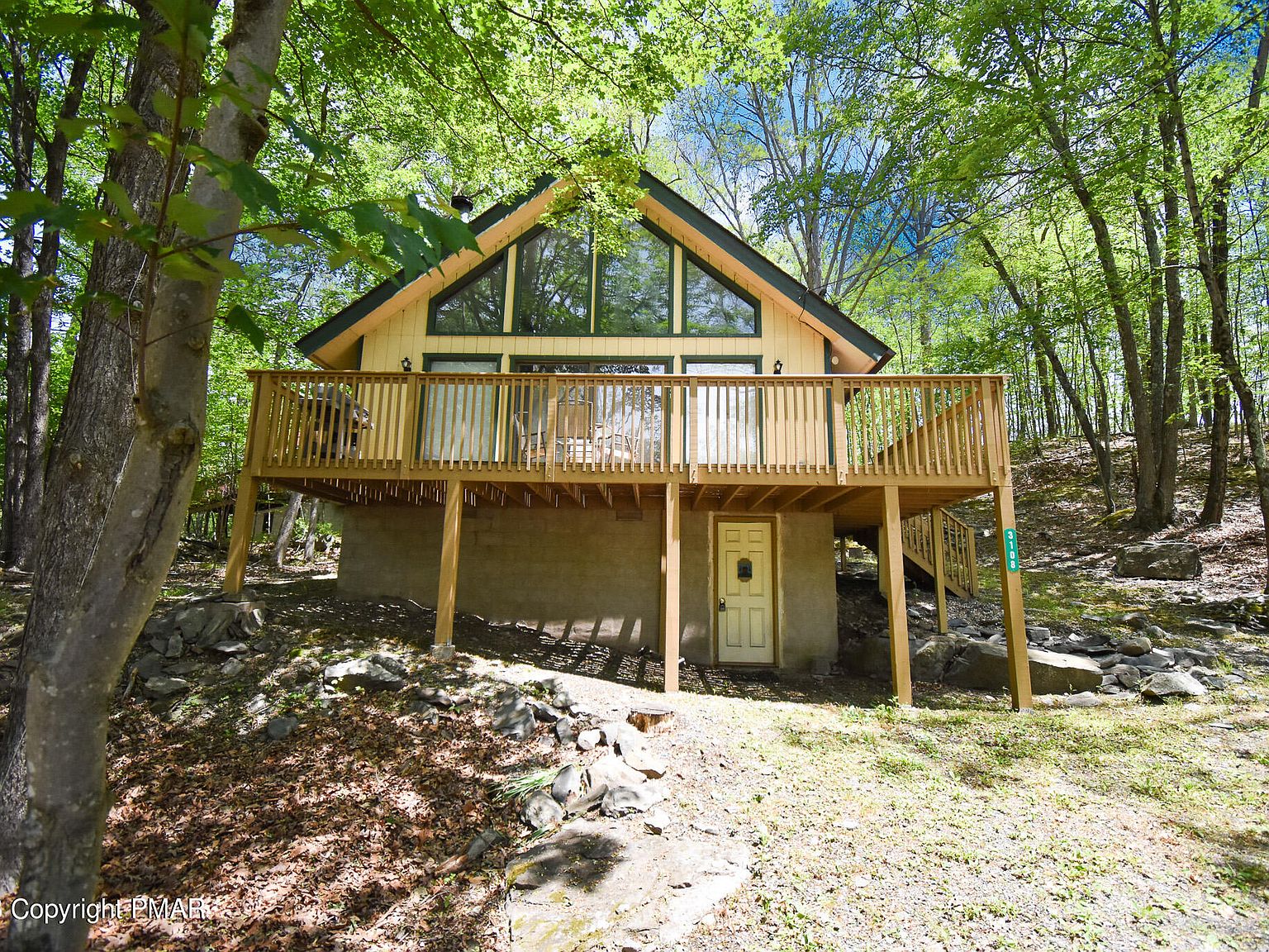 3108 Snowden Dr, Bushkill, PA 18324 | Zillow
