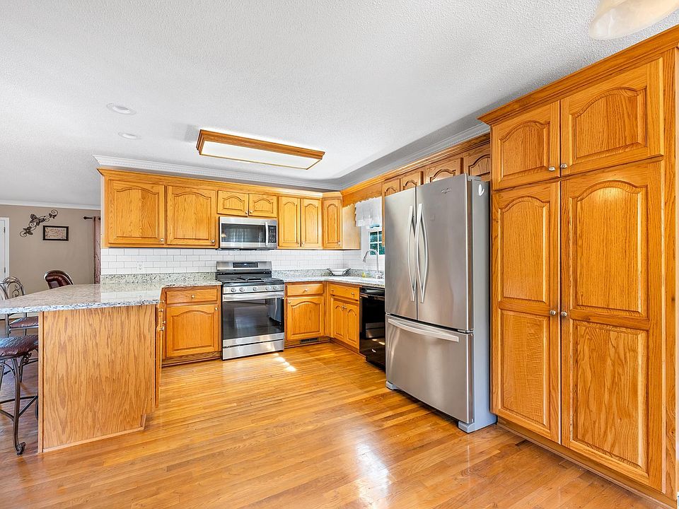 9677 State Highway 160, Hayden, AL 35079 | Zillow