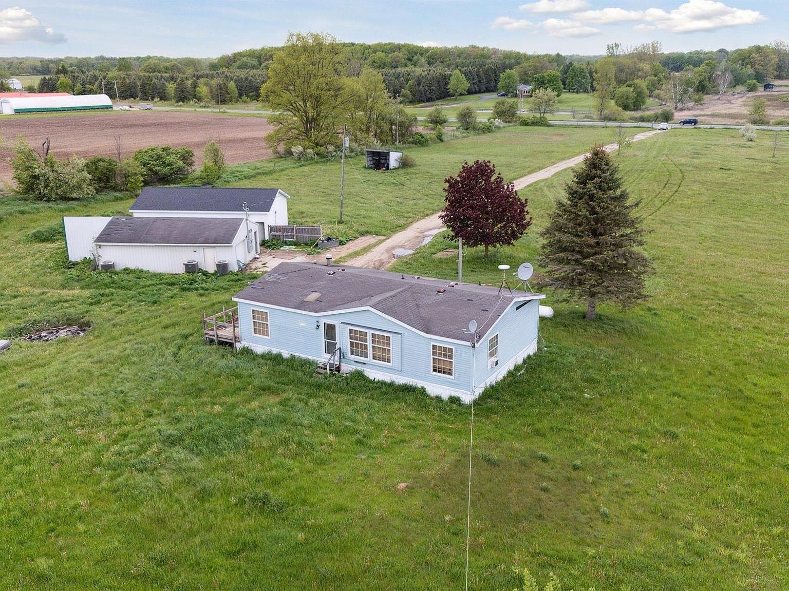 1832 E Carson City Rd, Sheridan, MI 48884 | Zillow