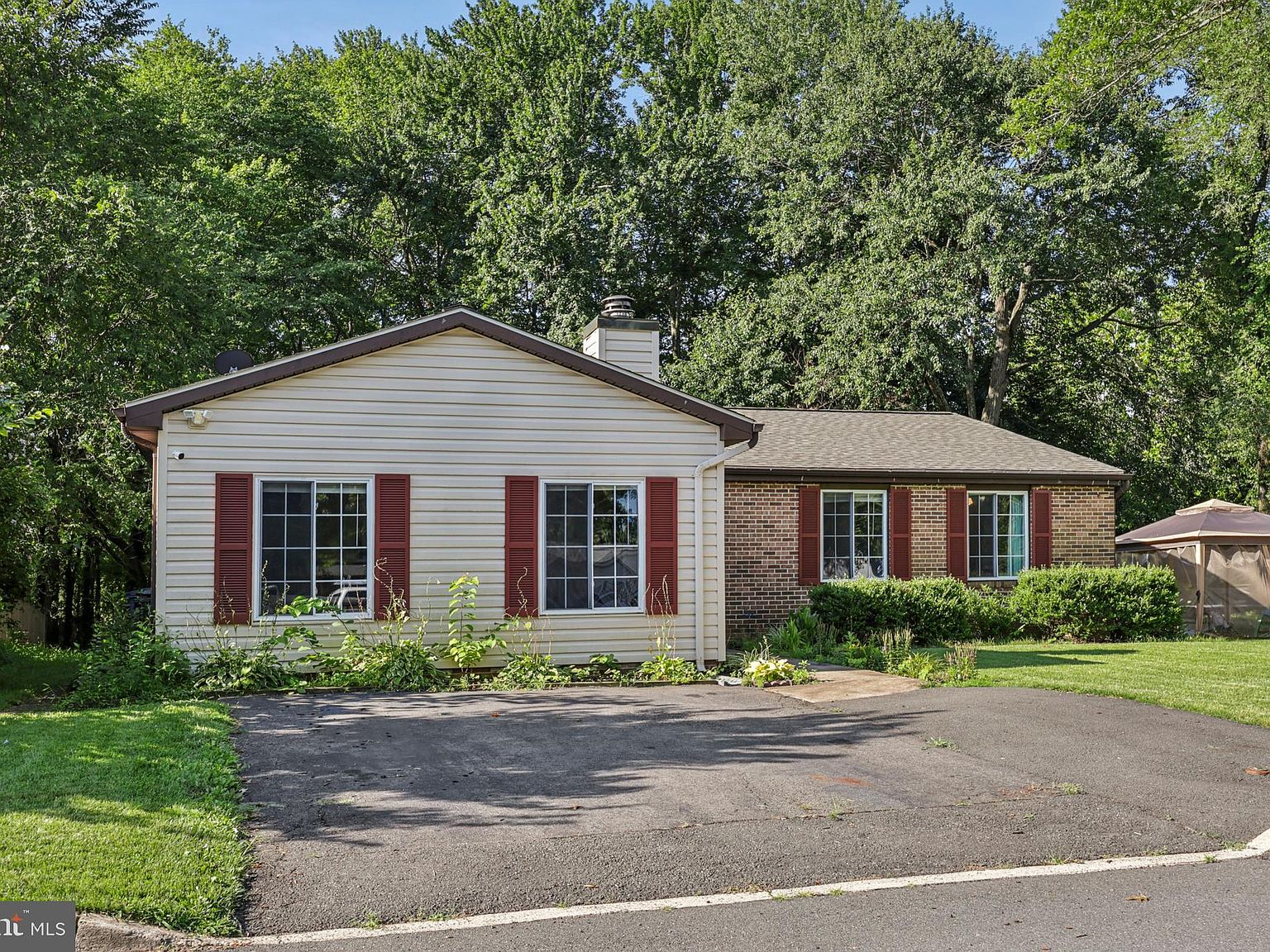 10235 Foxborough Ct, Manassas, VA 20110 | MLS #VAMN2009096 | Zillow