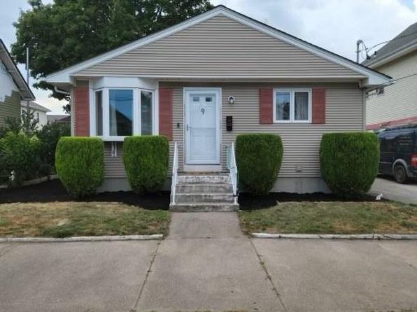 Pawtucket Real Estate - Pawtucket RI Homes For Sale | Zillow