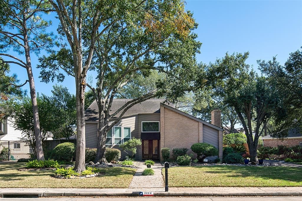 1603 Fall Valley Dr, Houston, TX 77077 | Zillow