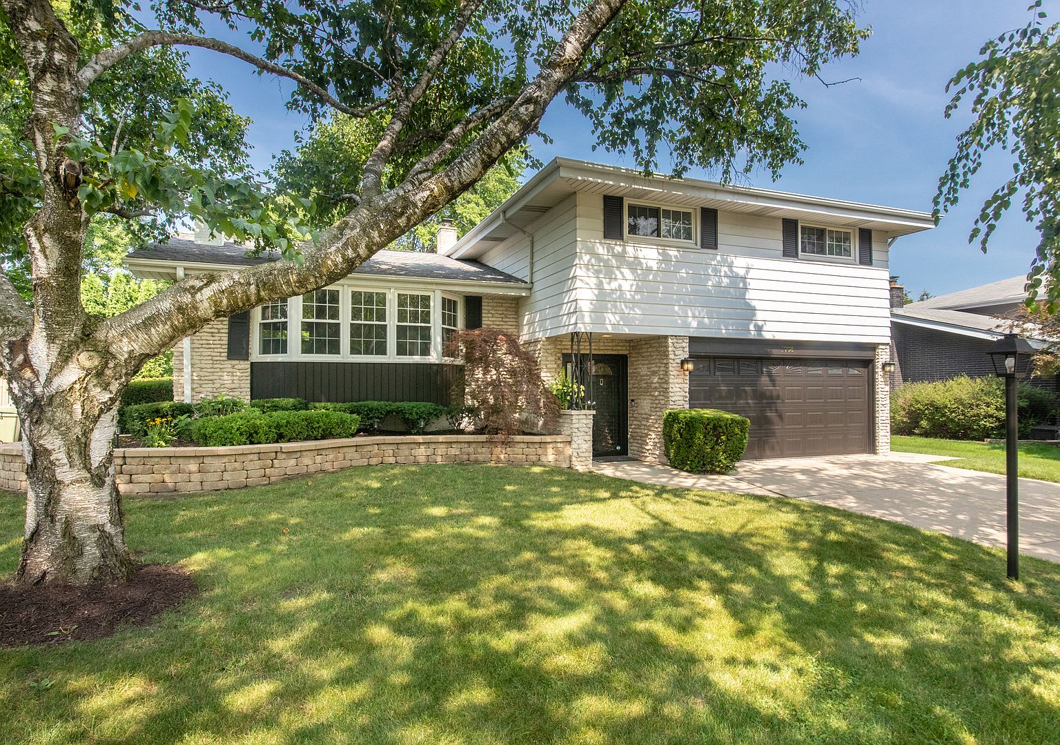 1008 N Newberry Ln, Arlington Heights, IL 60056 | MLS #12425474 | Zillow