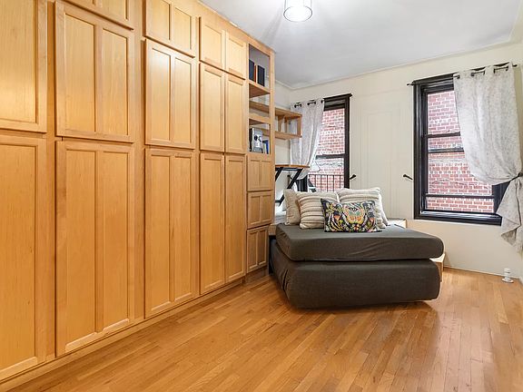 461 W 44th St APT 1B, New York, NY 10036 | Zillow