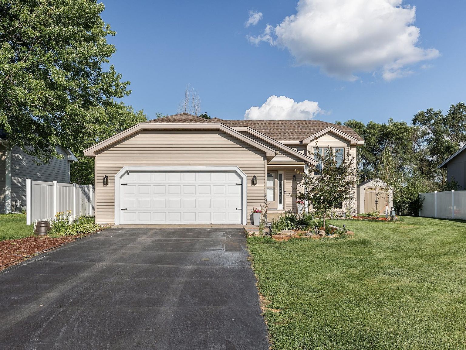 2513 Crestmount Ln, Burnsville, MN 55306 | Zillow