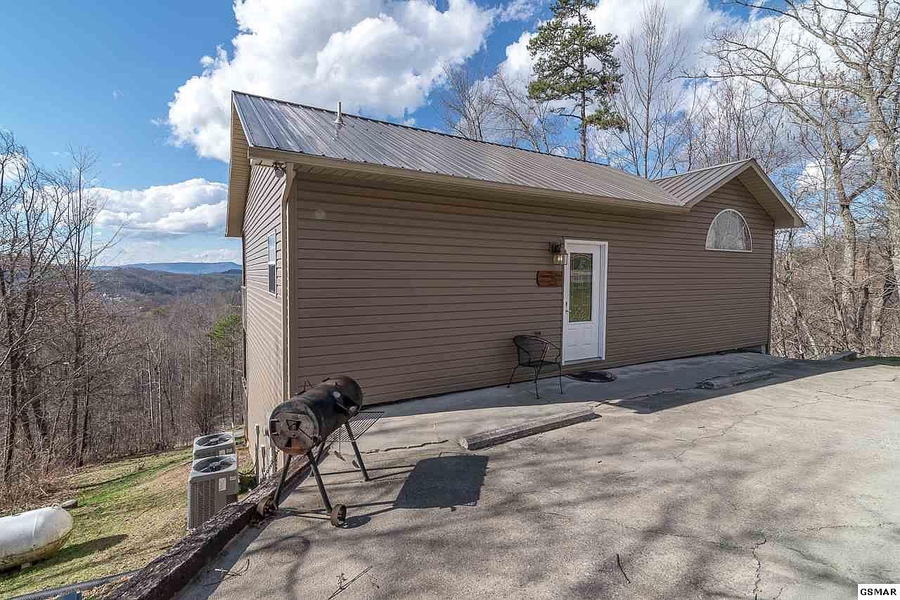 1120 Kings Ridge Rd E, Gatlinburg, TN 37738 | Zillow