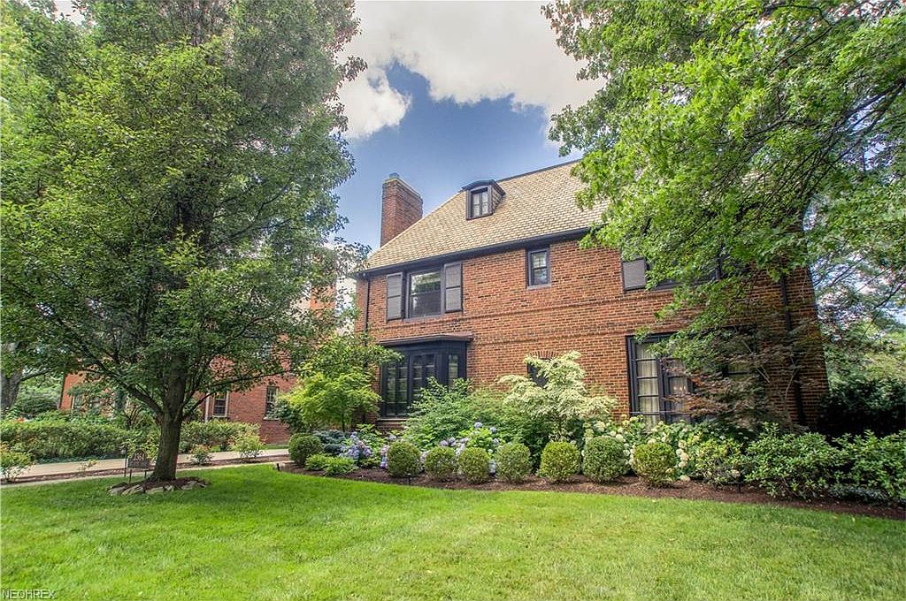 2364 Delamere Dr, Cleveland Heights, OH 44106 | Zillow