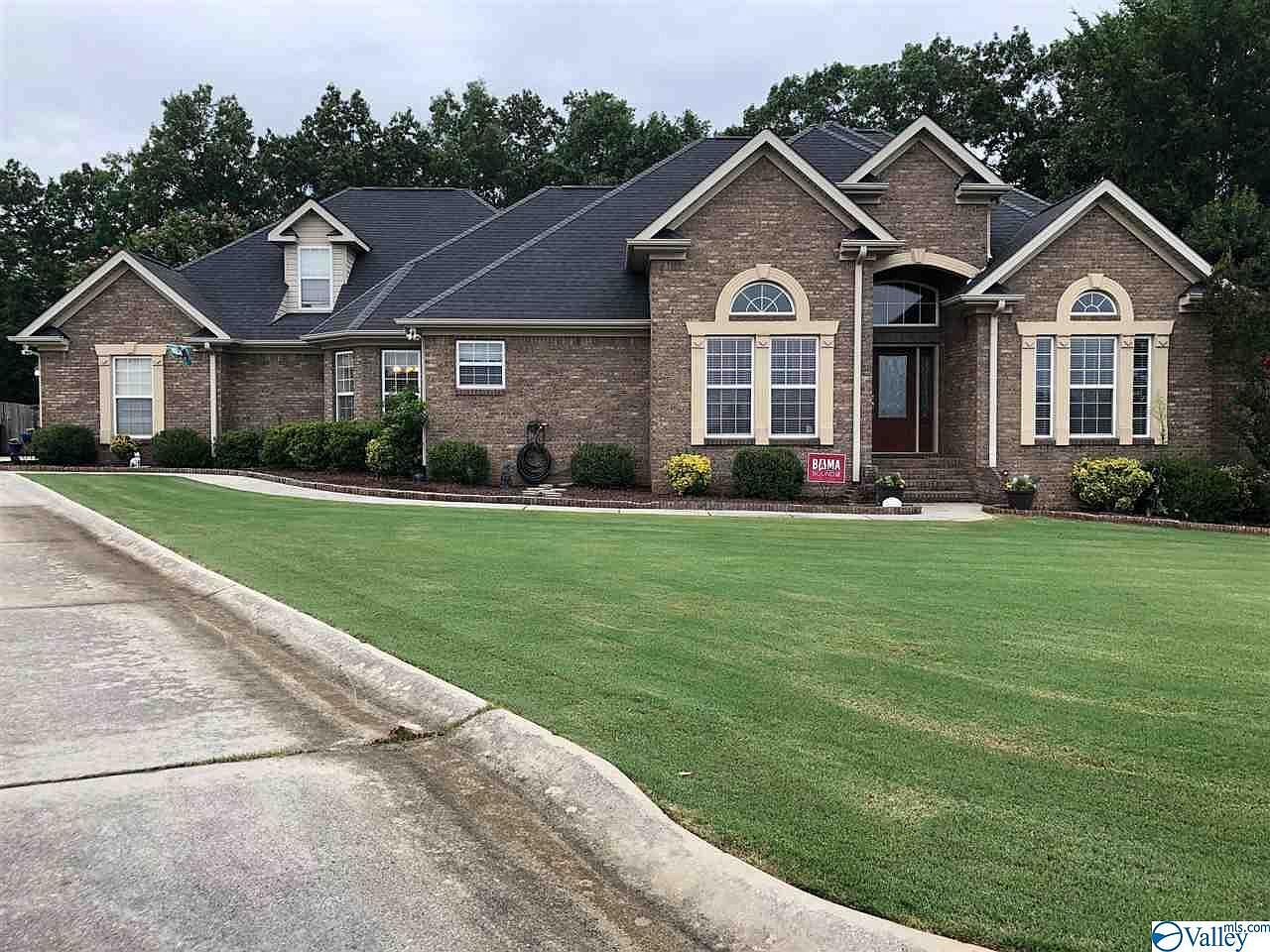 144 Braxton Ct, Decatur, AL 35603 | Zillow
