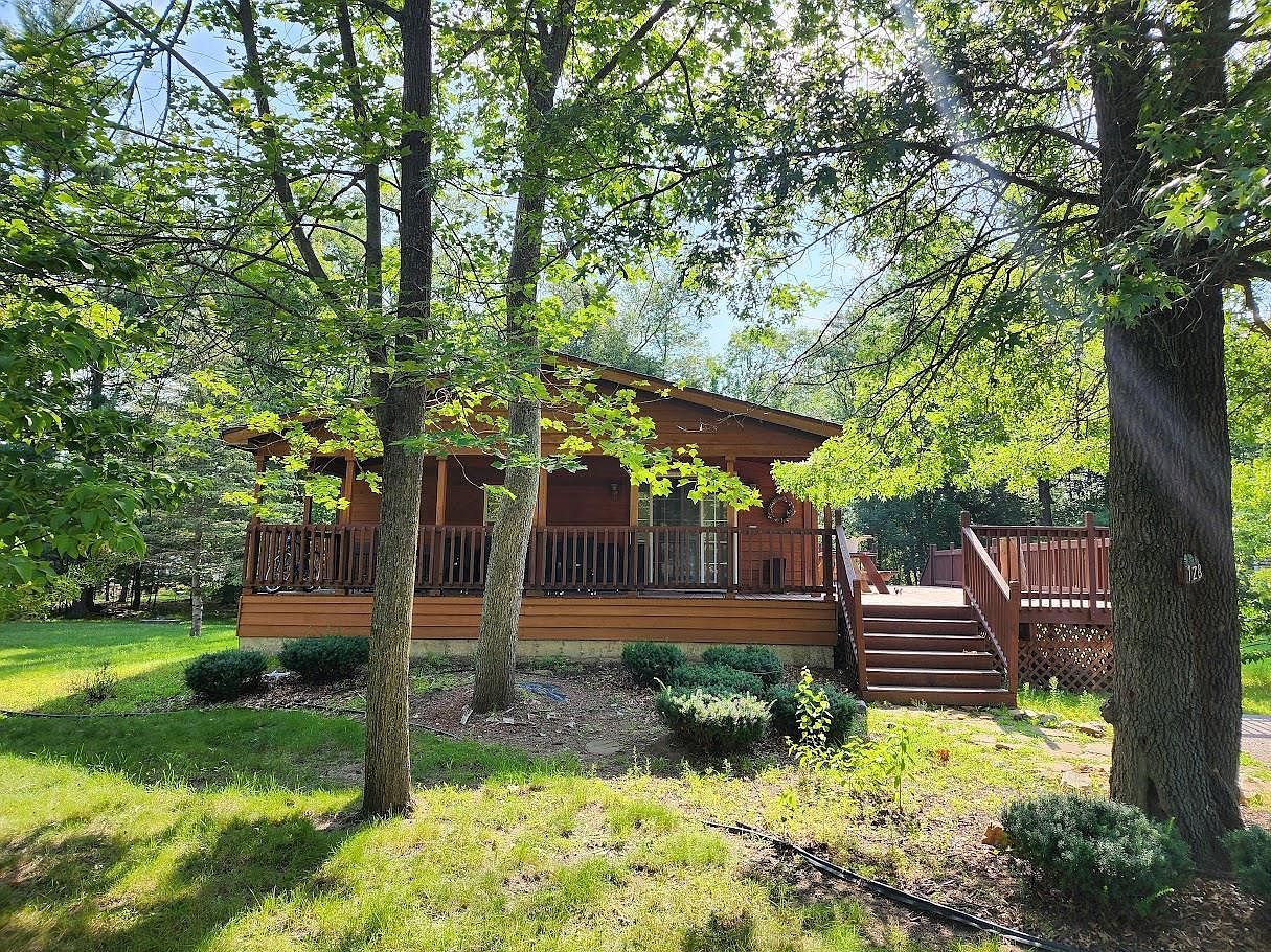 128 Lake Shore Drive, Wisconsin Dells, WI 53965 | MLS #1983035 | Zillow