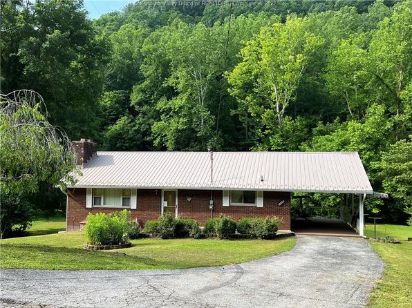 Clendenin WV Single Family Homes For Sale - 10 Homes | Zillow