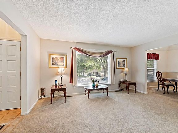 8174 NW Beaman Dr, Kansas City, MO 64151 | Zillow