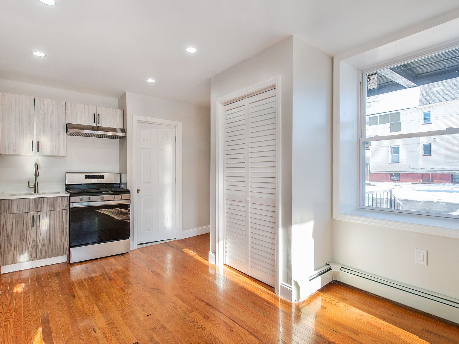129 Maple Ave APT 1, Montclair, NJ 07042 | Zillow