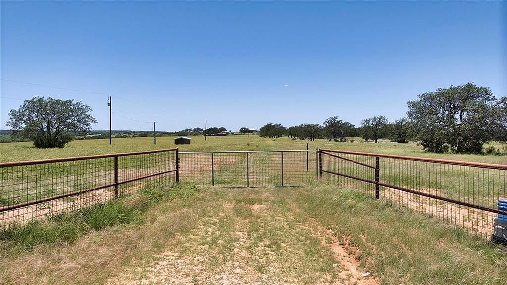 362 Jacoby Ln, Hext, TX 76848 | Zillow