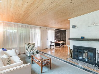 1253 SW Spring Garden St, Portland, OR 97219 | Zillow