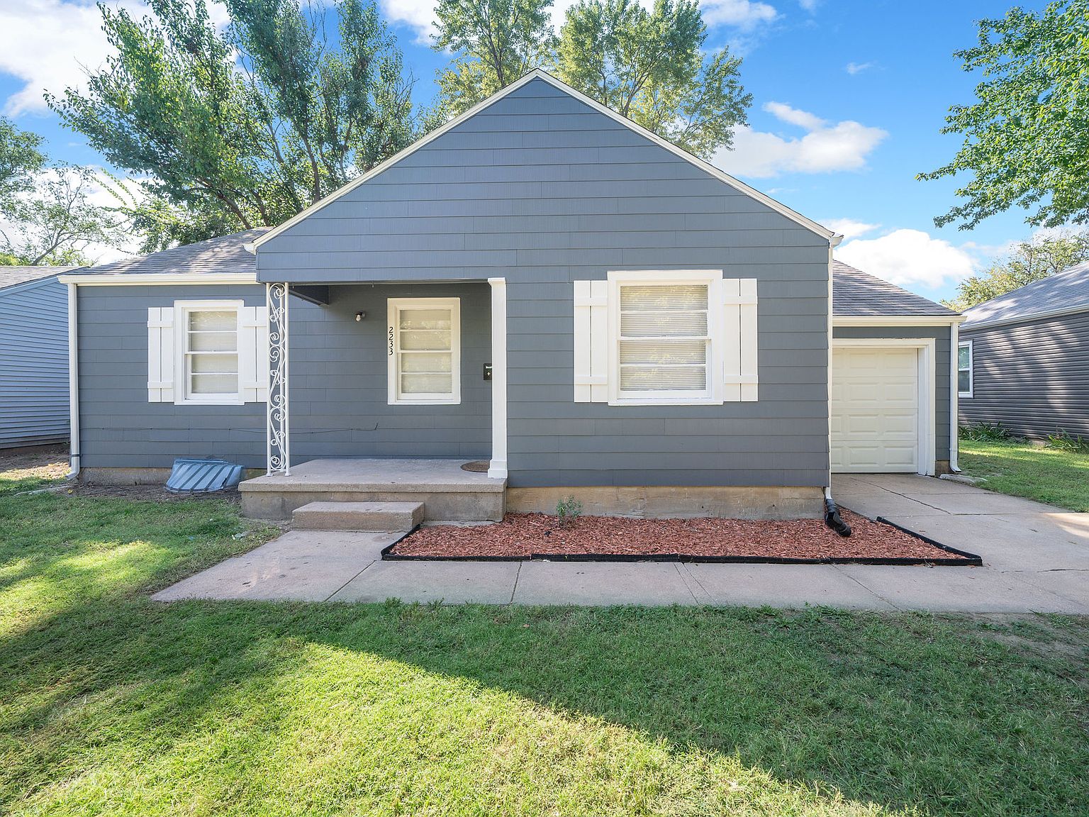 2233 E Menlo St, Wichita, KS 67211 | Zillow