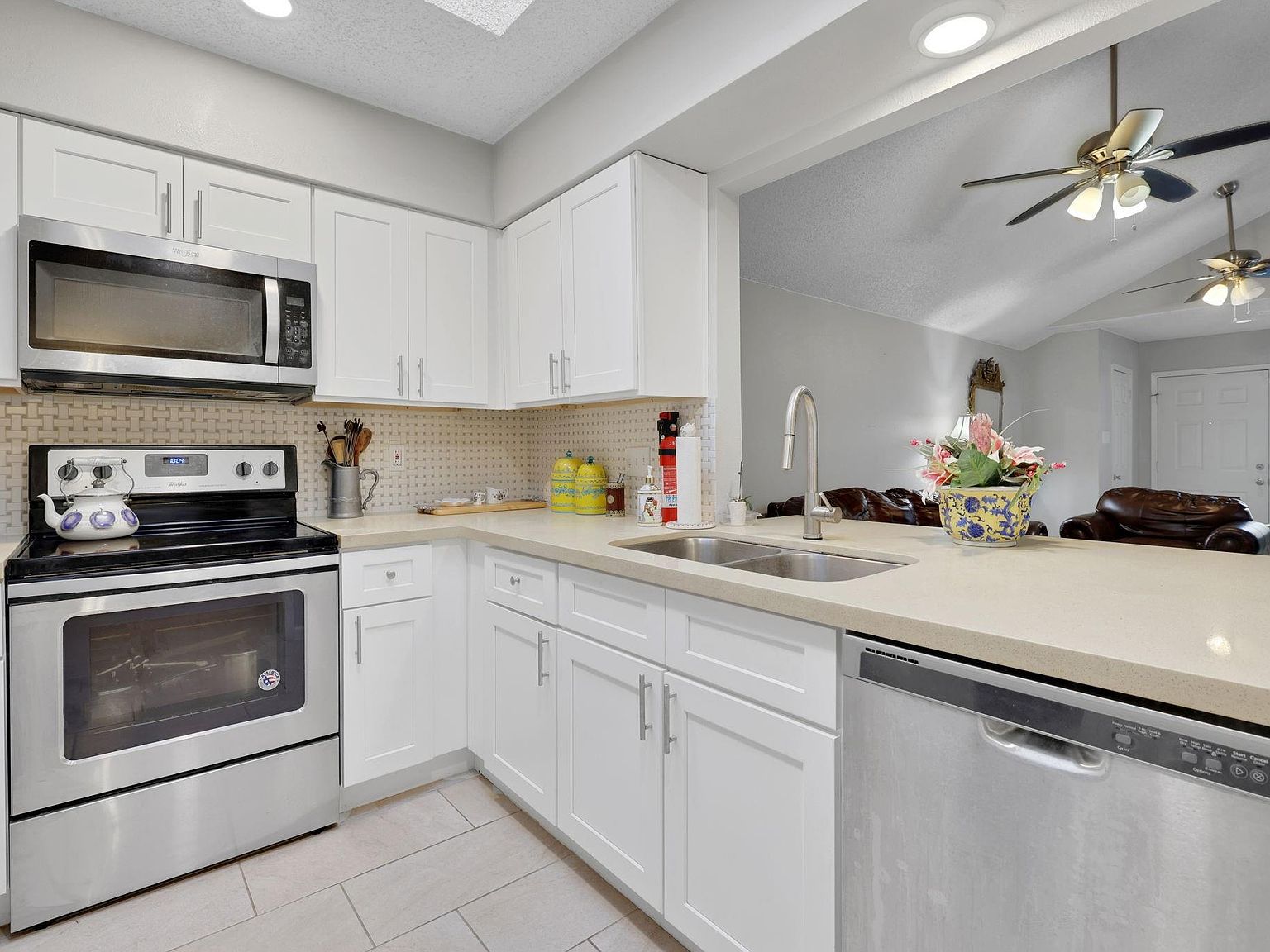 1912 Trixie Ln, Houston, TX 77042 | MLS #18229224 | Zillow