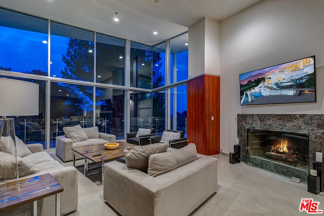 Abandoned: Inside Mary J. Blige's Former Hollywood Hills Mansion ...