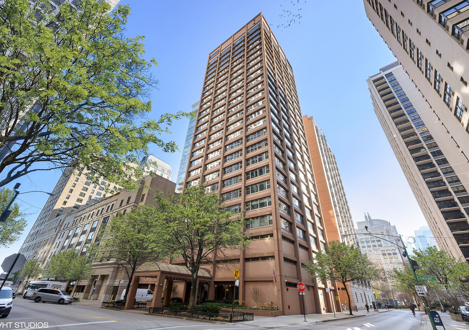 247 E Chestnut St APT 1502, Chicago, IL 60611 | MLS #11888071 | Zillow