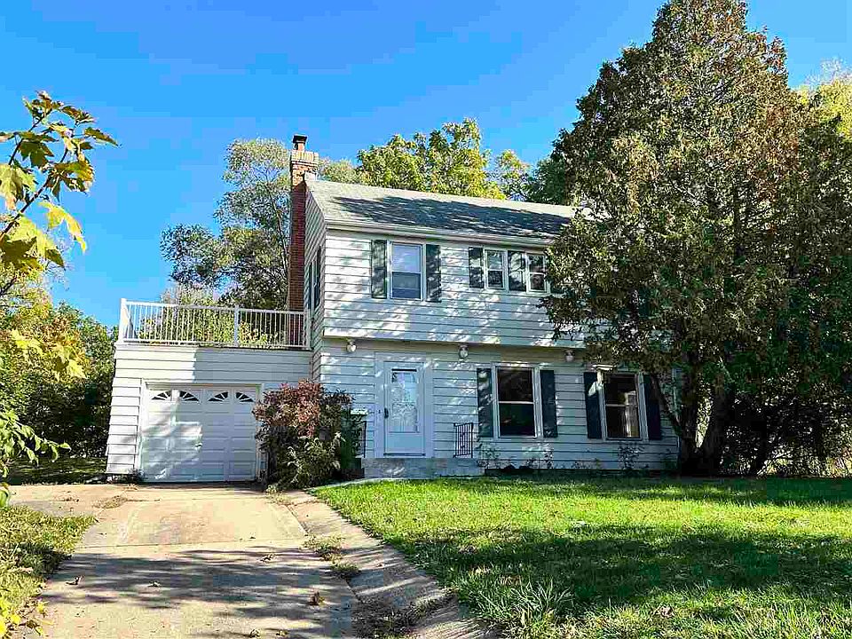 224 S Lowell St, Iowa City, IA 52245 | Zillow