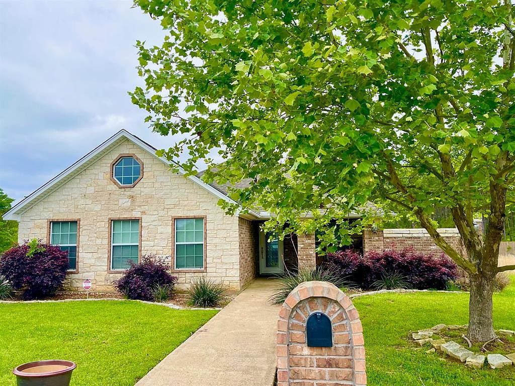517 Blaine St, Crockett, TX 75835 | MLS #4621286 | Zillow