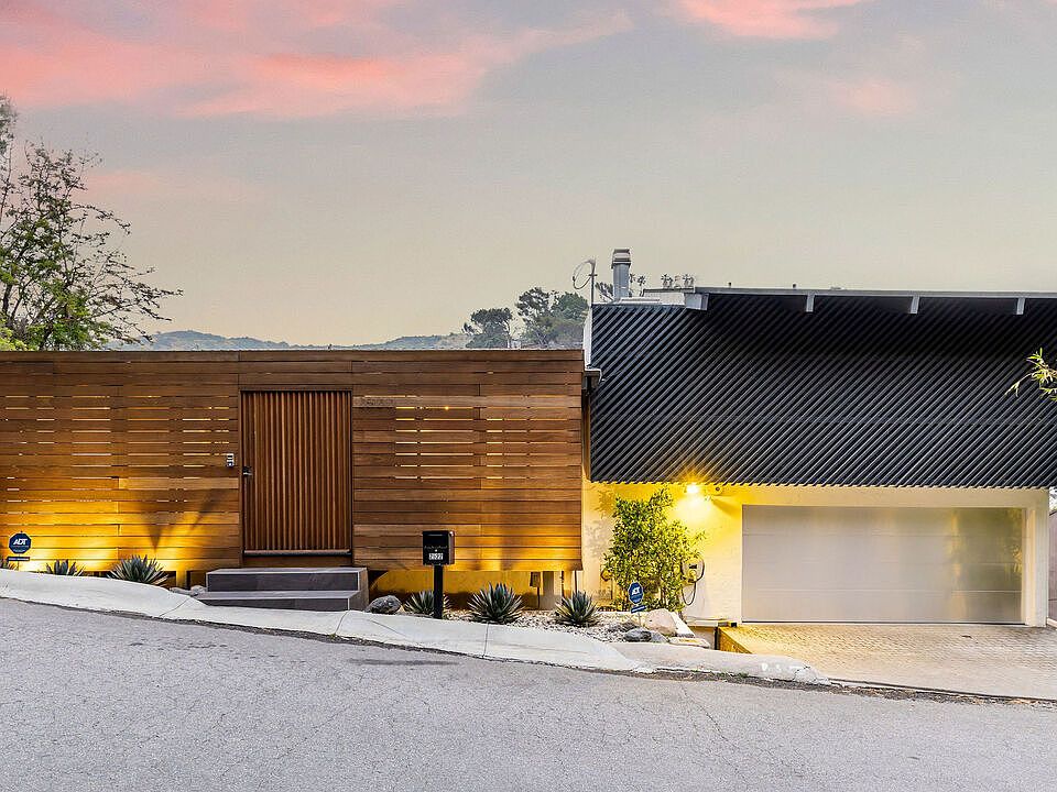 2522 Zorada Dr, Los Angeles, CA 90046 | MLS #23-272979 | Zillow