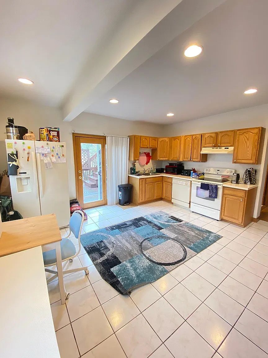 10 Newcastle Rd #10, Brighton, MA 02135 | Zillow