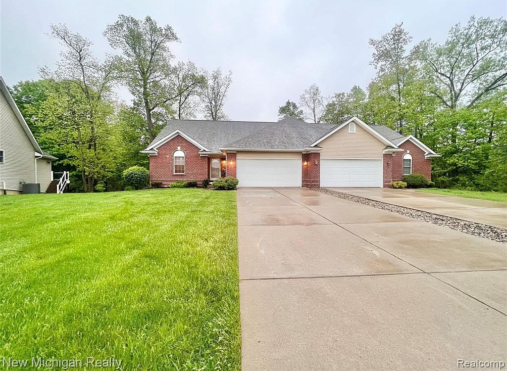 5511 Hidden Ridge Trl, Linden, MI 48451 | Zillow