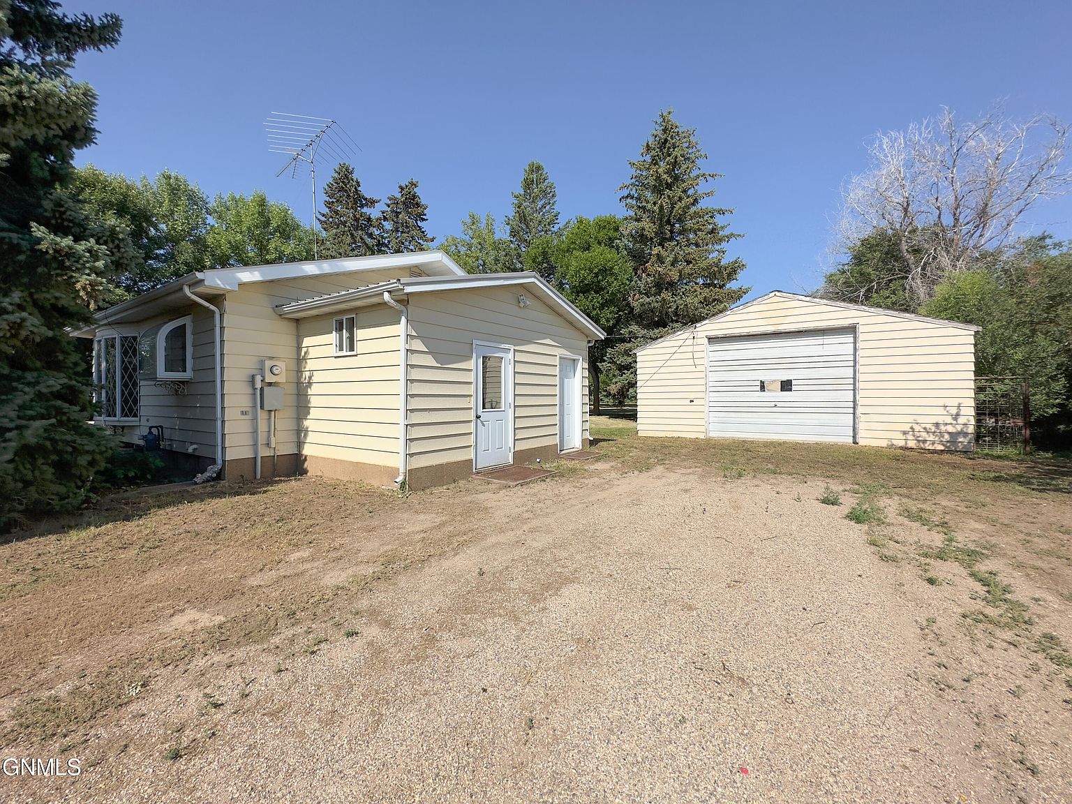 6567 Highway 40, Tioga, ND 58852 | Zillow