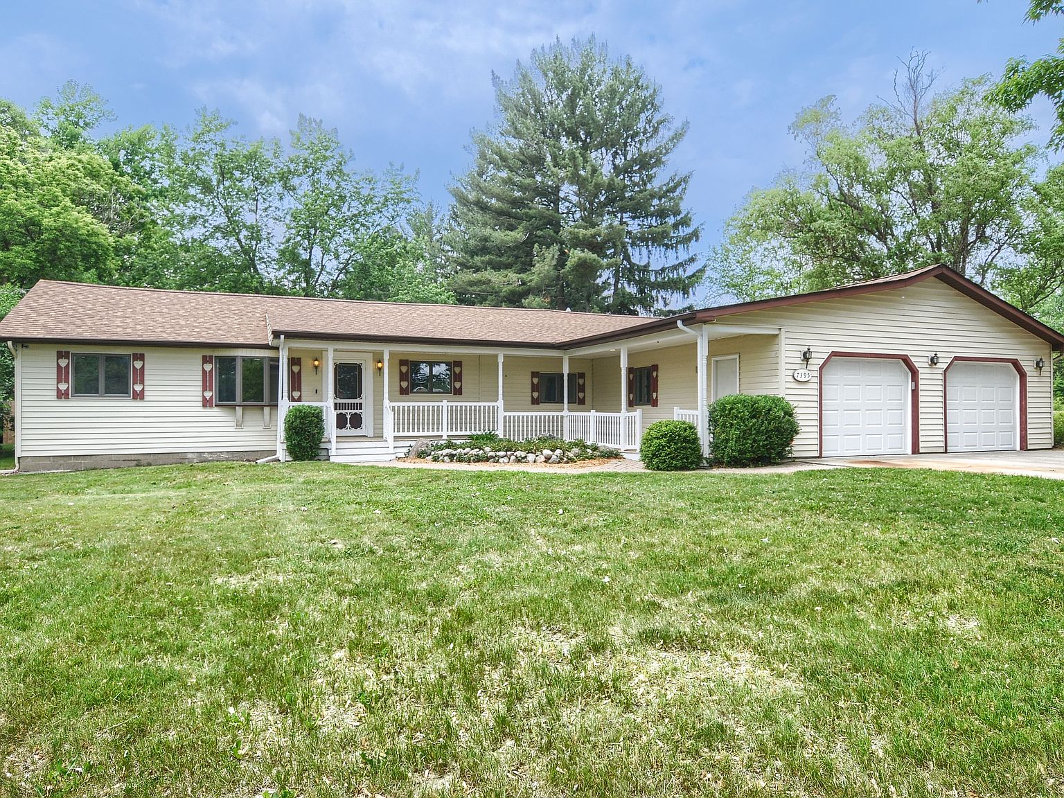 7395 N Lewis Rd, Mount Morris, MI 48458 | Zillow