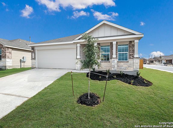 9035 Navarro Vista, Seguin, TX 78155 | MLS #1759284 | Zillow