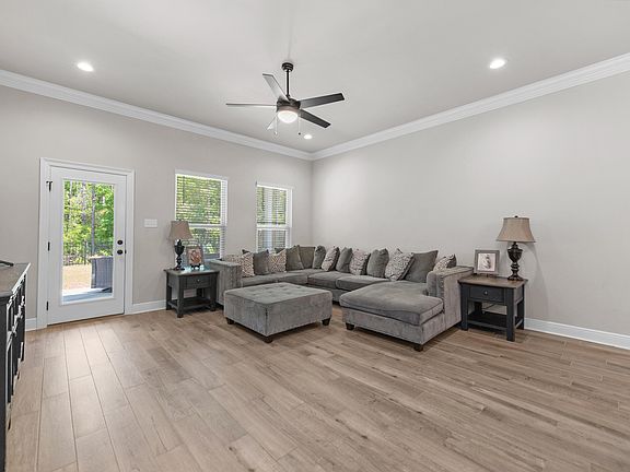 10 Cozy Cv, Freeport, FL 32439 | Zillow