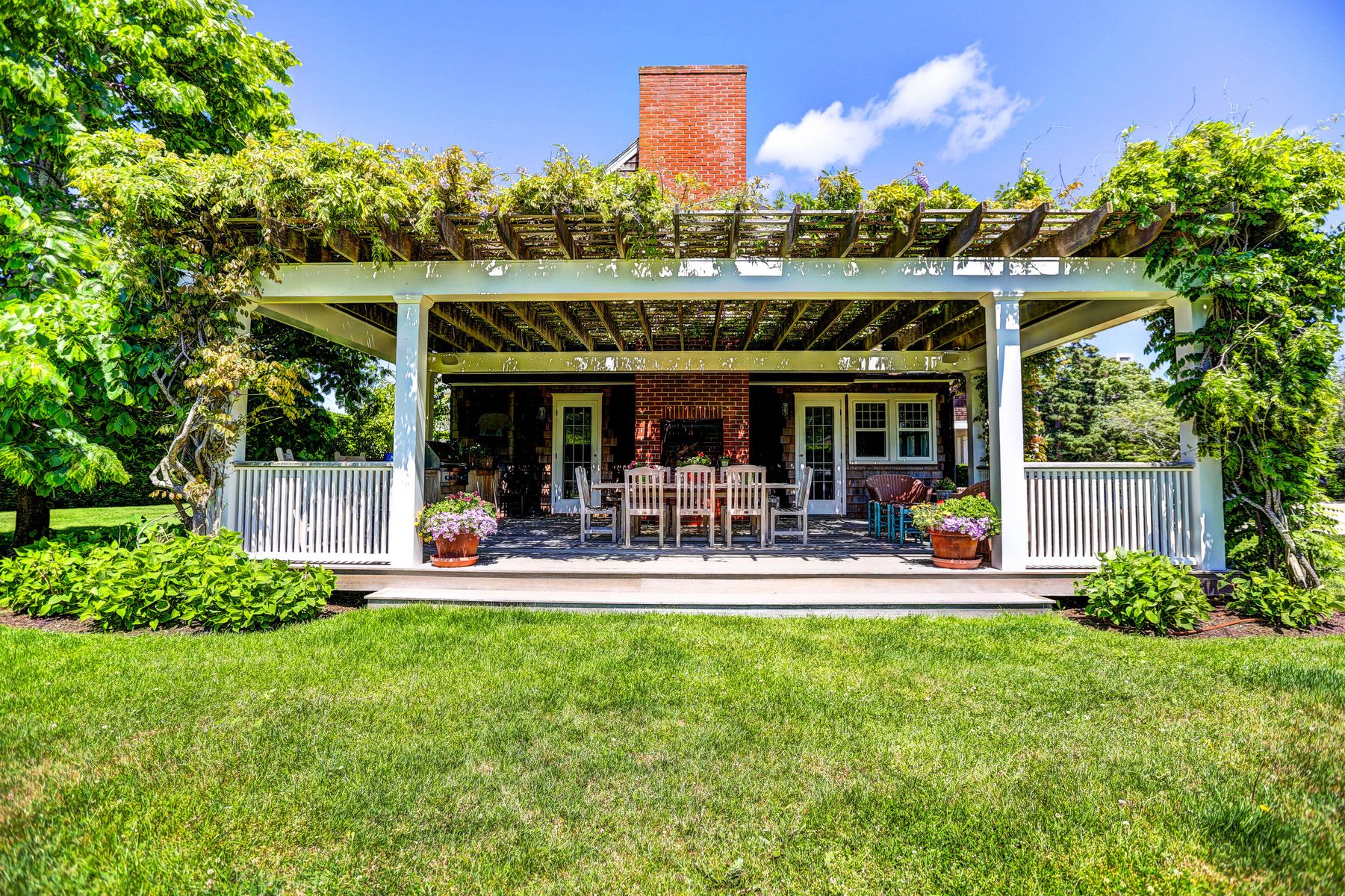 16 Drew Ln, East Hampton, NY 11937 | Out East