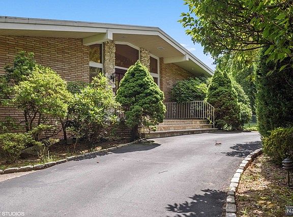 46 Overlook Rd, Alpine, NJ 07620 | MLS #24005163 | Zillow