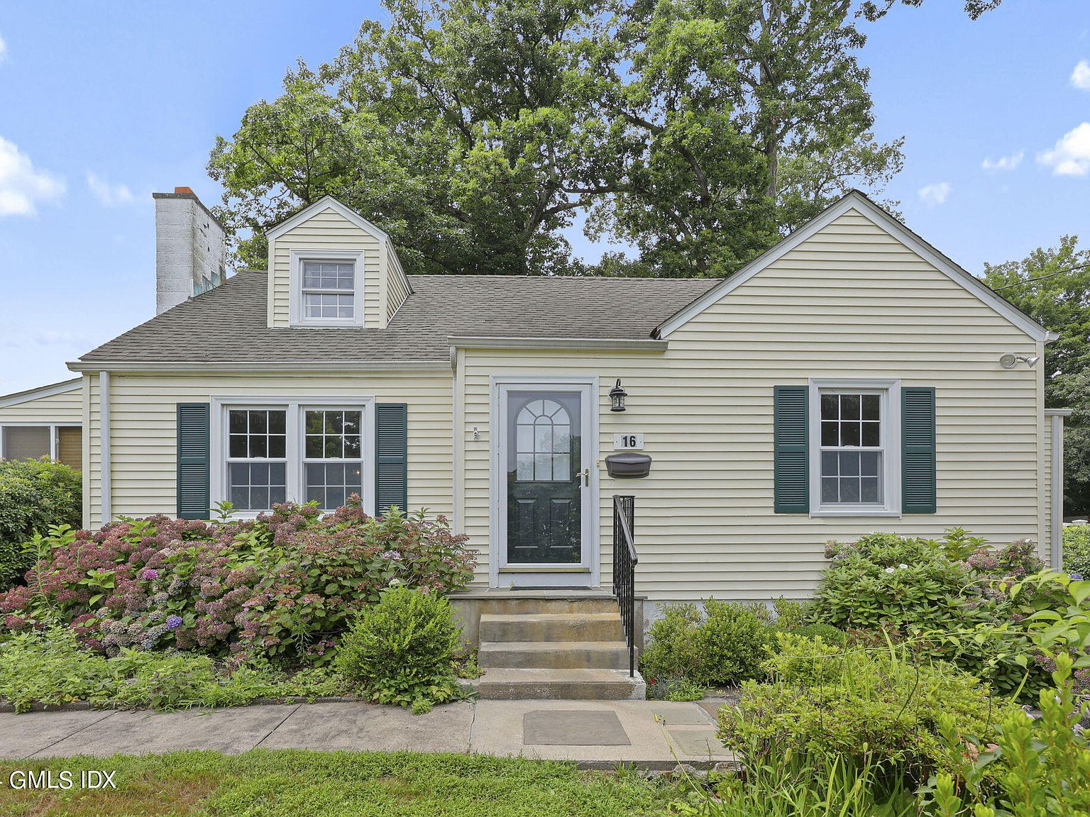 16 Pilgrim Dr, Greenwich, CT 06831 | Zillow
