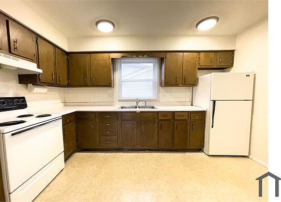 2305 S Marsh Ave #2C, Yorktown, IN 47396 | Zillow