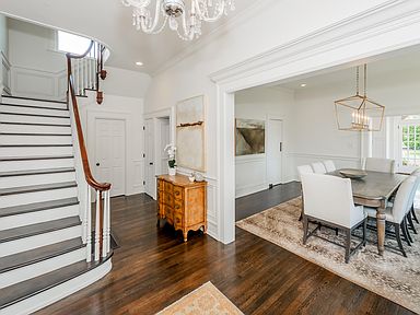 2733 Kingston Pike, Knoxville, TN 37919 | Zillow