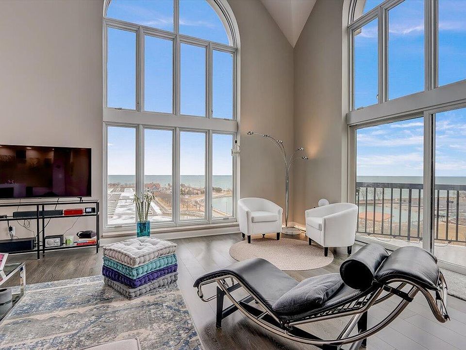 Lakeshore Towers Apartments - Racine, WI | Zillow