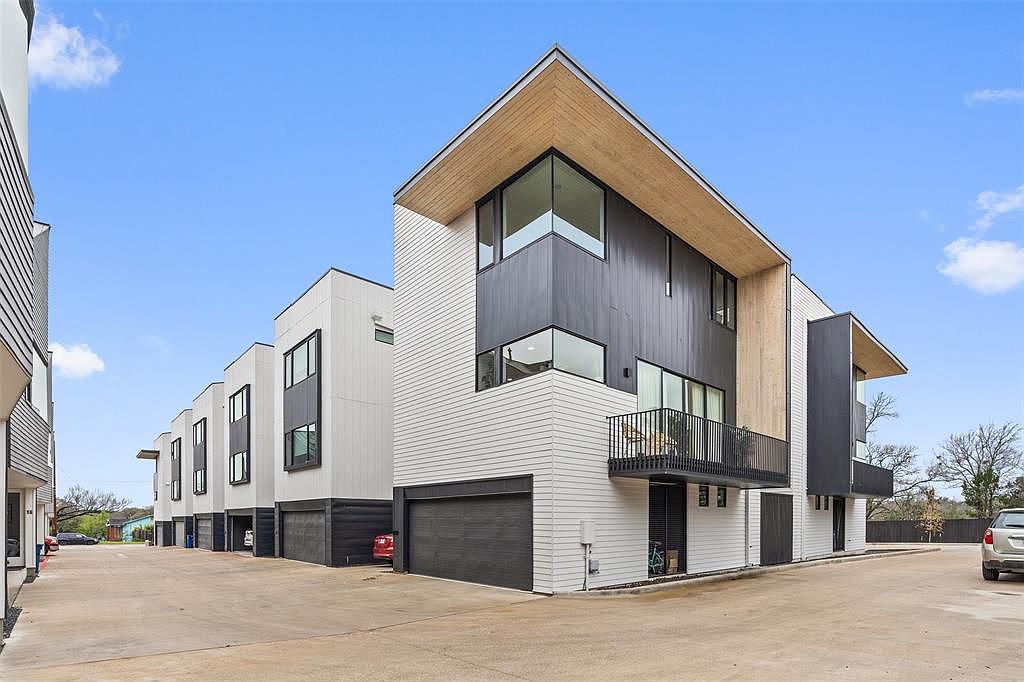 3406 E 17th St #7, Austin, TX 78721 | Zillow