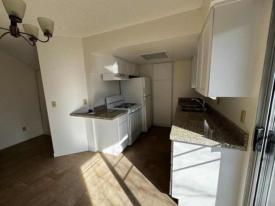 510 W Locust St APT 5, Lodi, CA 95240 | Zillow