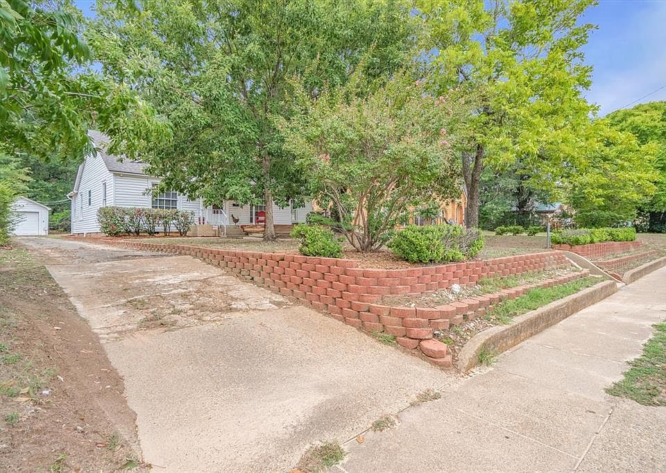 308 S Prairieville St, Athens, TX 75751 | Zillow